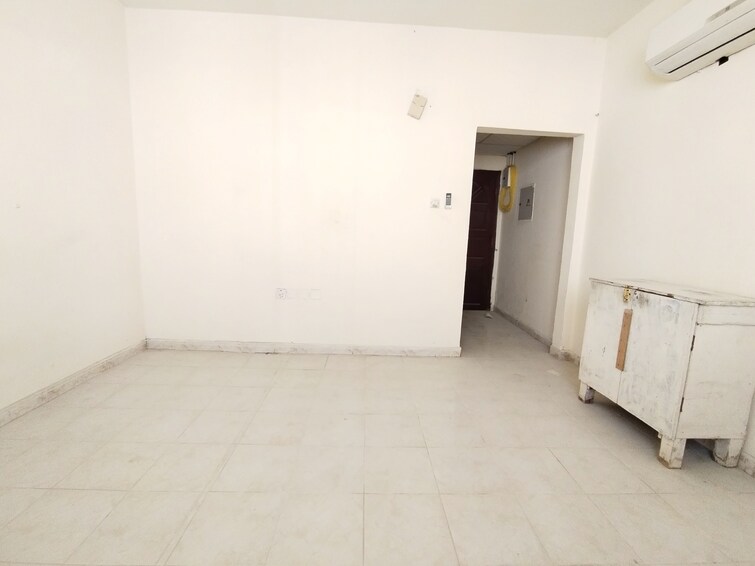 Studio 430 Sq.Ft. Apartment for Rent in Muwaileh Building, Muwaileh ...