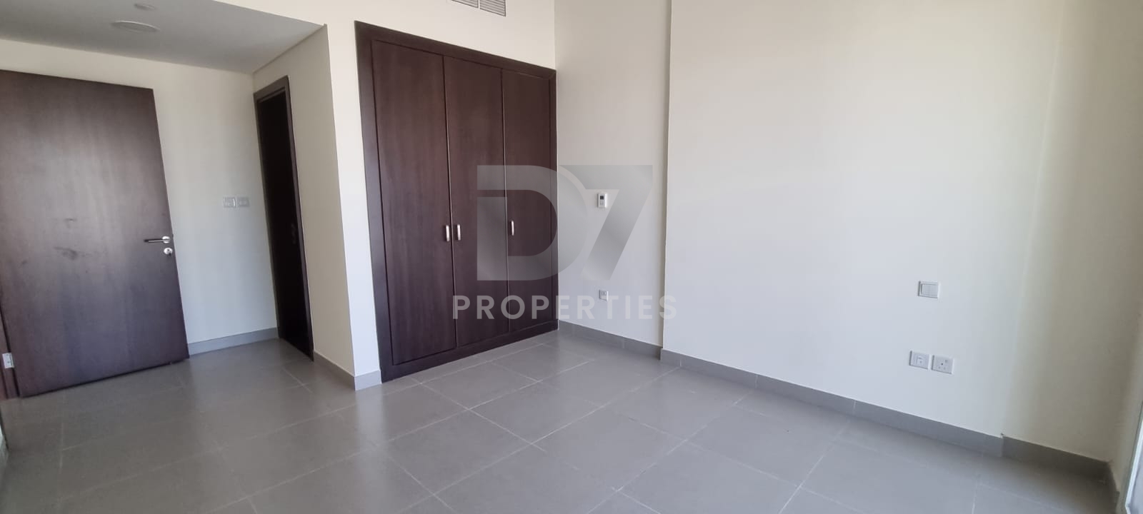 1 Bedroom 830 Sq.Ft. Apartment for Rent in Queue Point, Dubai - 5024808